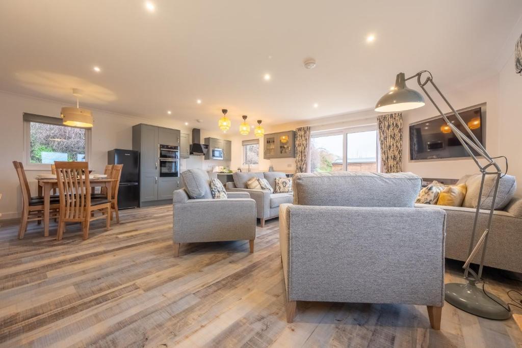 The Den, Lessingham (updated prices 2025)