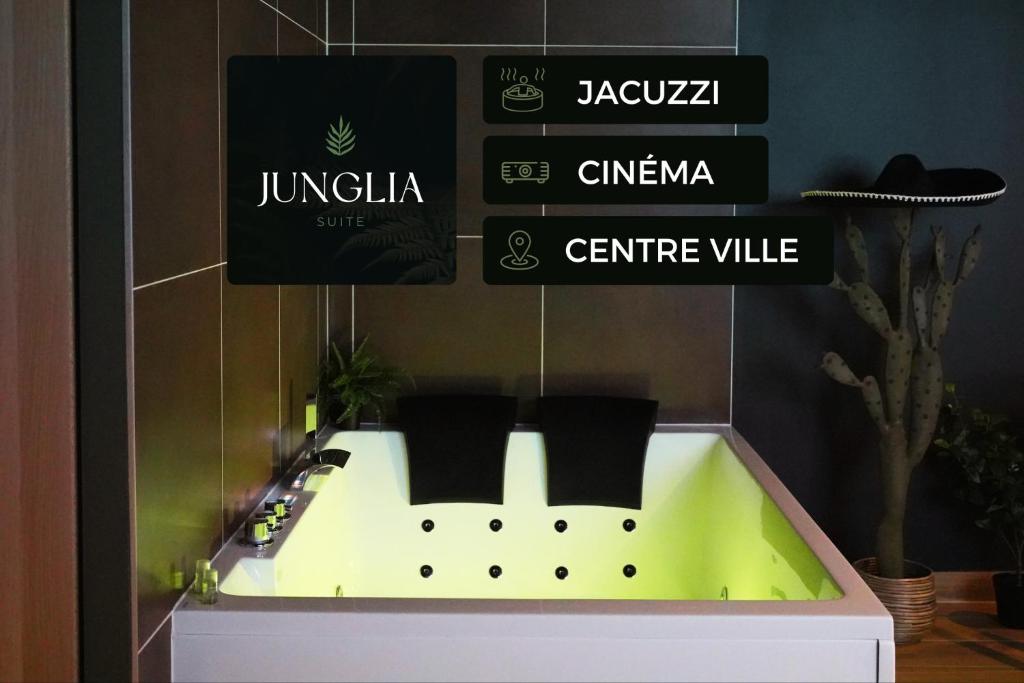 Junglia Suite - Spa & Ciné, Bourg-en-Bresse (updated prices 2025)