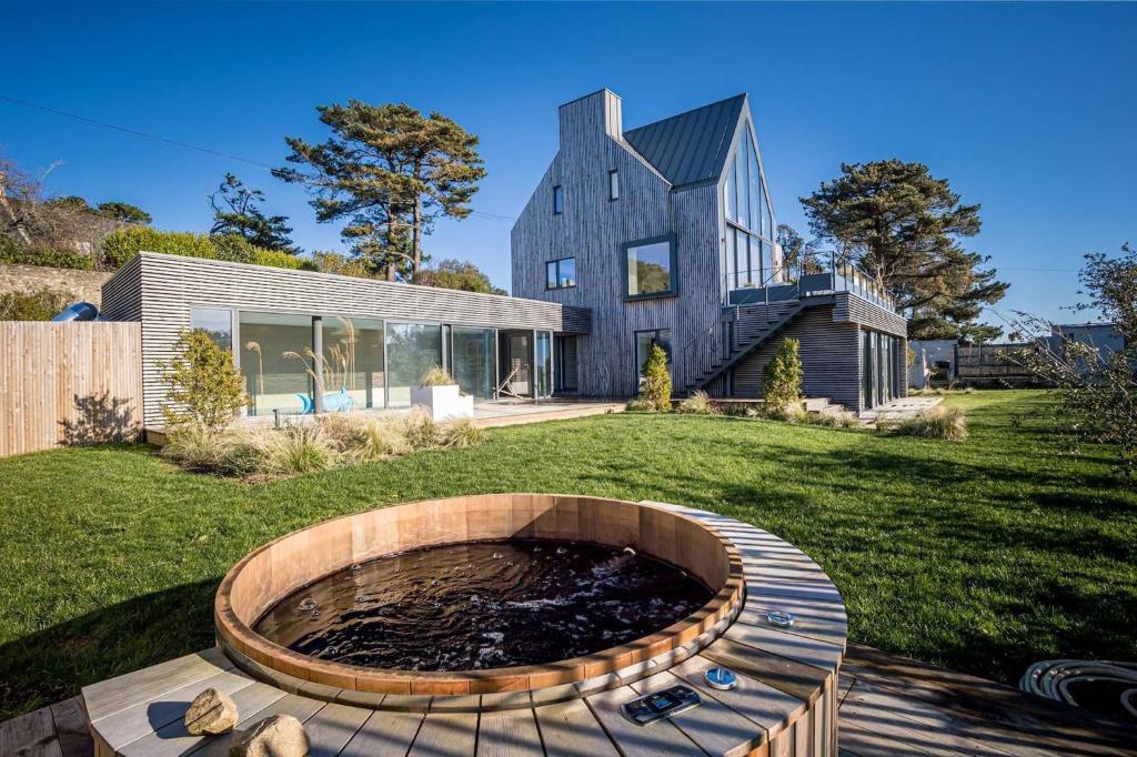 Hent Ar Villin, Exceptional with indoor pool, Plougrescant ...