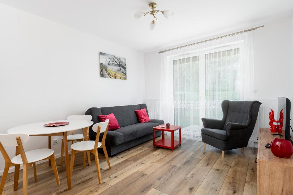Czerwone Maki Apartment with Garden by BookingHost, Kraków (updated ...