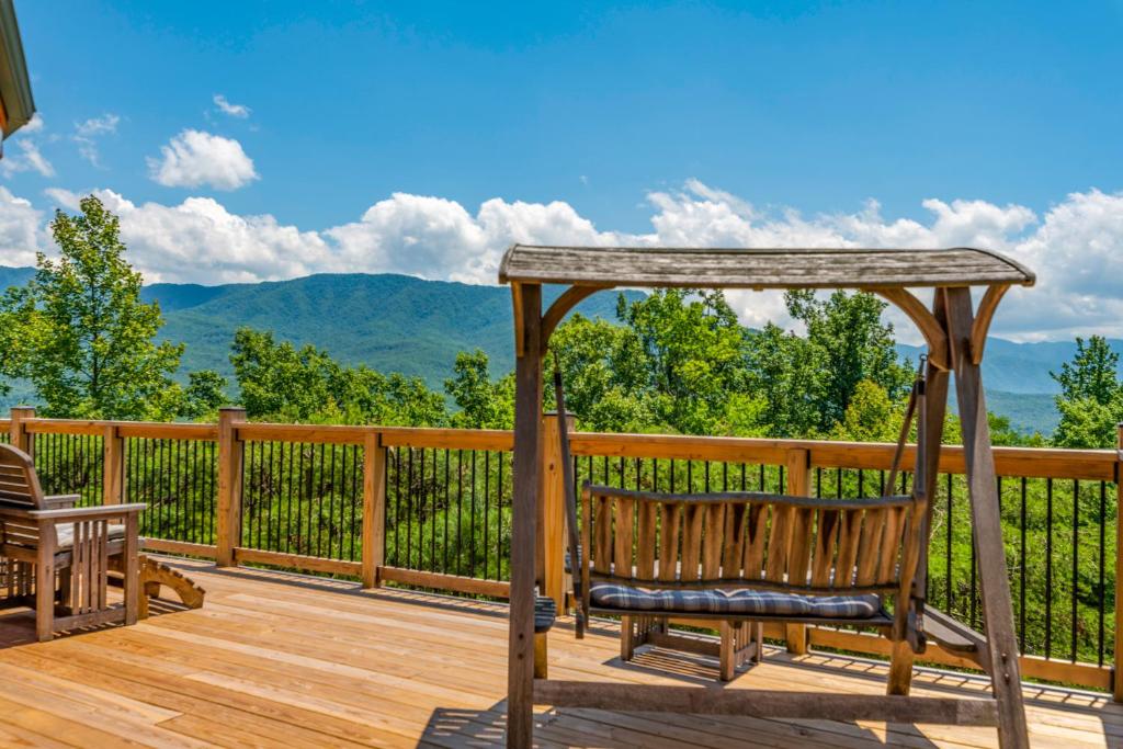 Pinnacle View Lodge by Stony Brook Cabins, Gatlinburg – Updated 2024 Prices