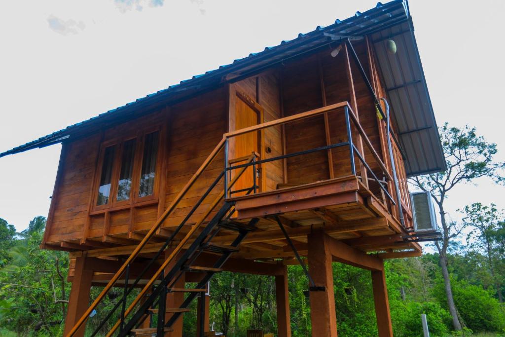 Lion Wood Treehouse, Talkote (precios actualizados 2024)
