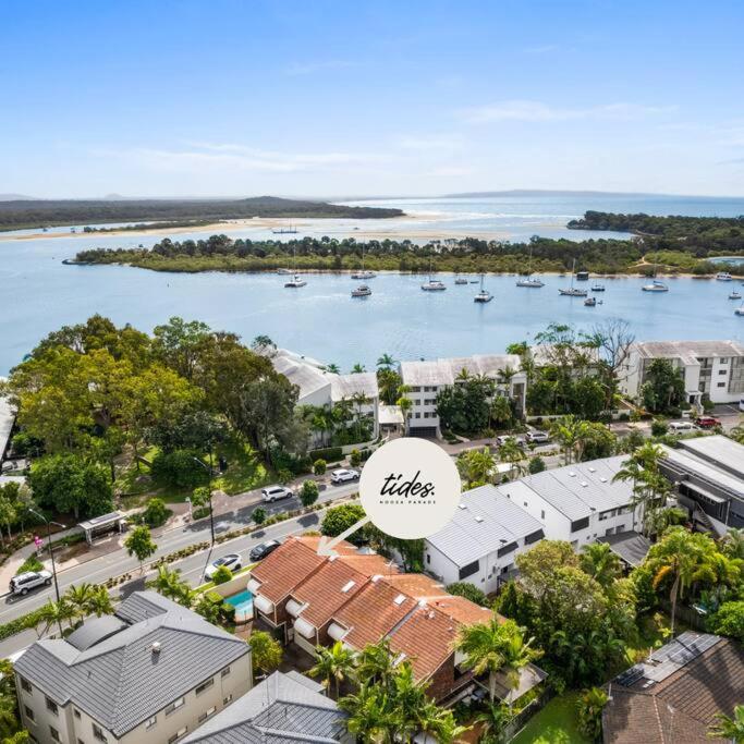 Tides on Noosa Pde - across from river walk to Noosa Main beach, Noosa ...