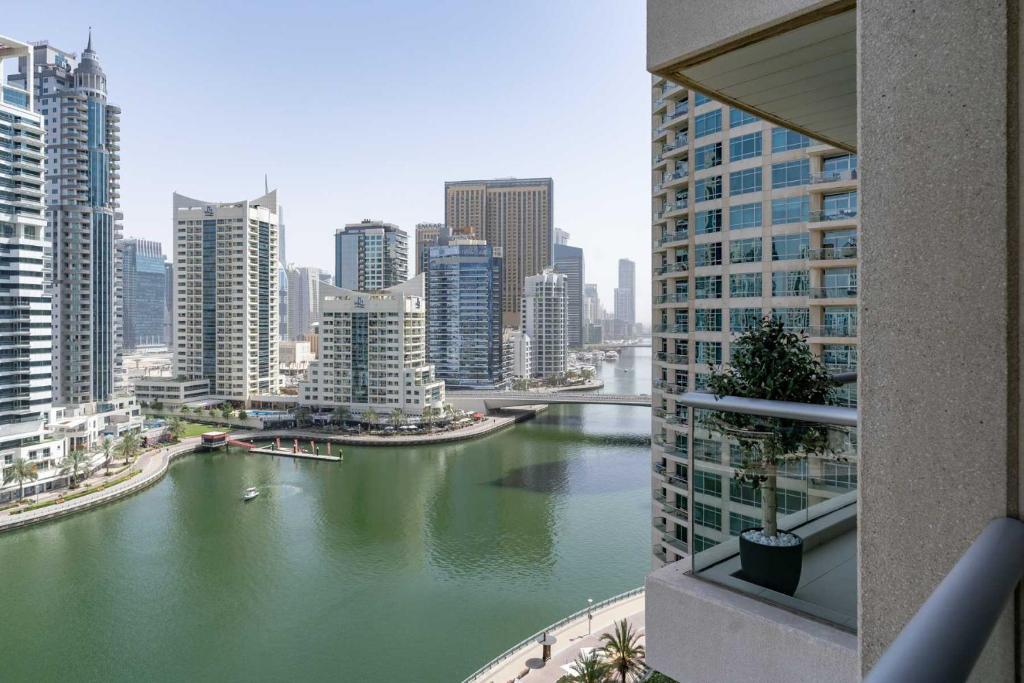 Elegant Spacious Great Location Marina View, Dubai (updated prices 2026)