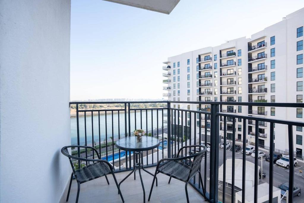 Romantic Studio In Yas Canal View, Abu Dhabi (aktualisierte Preise für ...