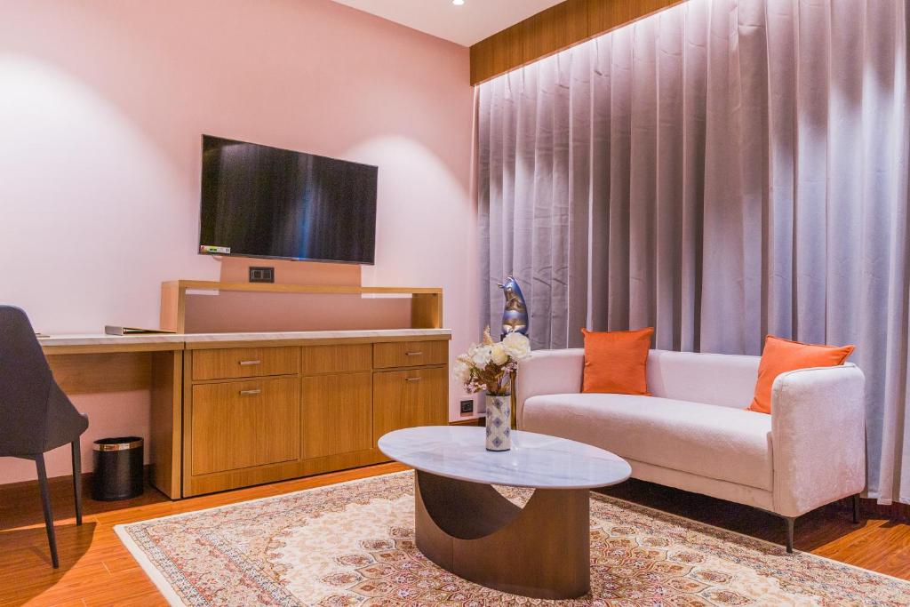 The Maple Hotel, Bhopal (updated prices 2025)