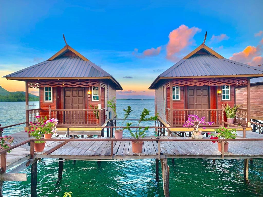 Parapat Water Village Resort, Semporna (updated prices 2025)