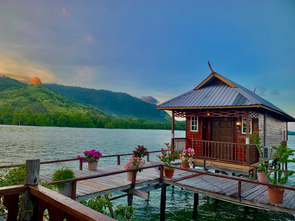 Parapat Water Village Resort, Semporna (prezzi aggiornati per il 2026)