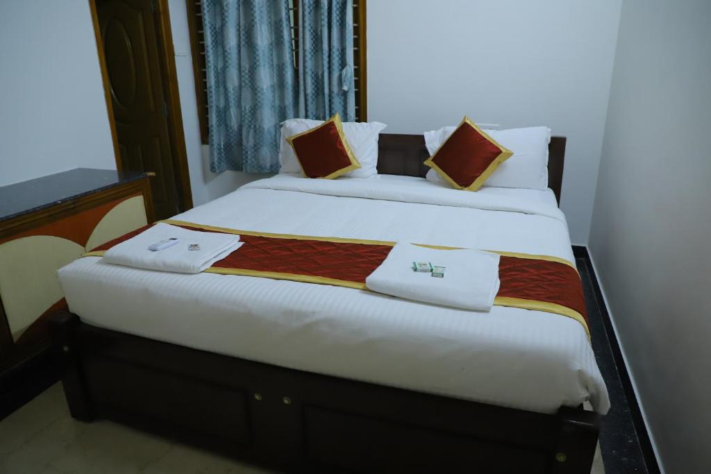 Nanda Mohan Homestay- Luxuries AC Apartment close to Alipiri Foothills ...