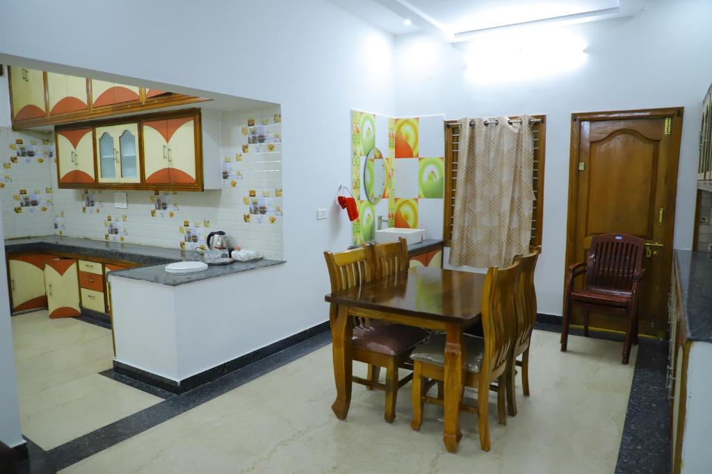 Nanda Mohan Homestay- Luxuries AC Apartment close to Alipiri Foothills ...