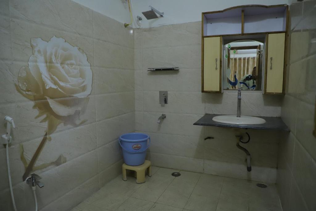 Nanda Mohan Homestay- Luxuries AC Apartment close to Alipiri Foothills ...