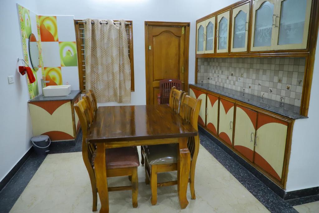 Nanda Mohan Homestay- Luxuries AC Apartment close to Alipiri Foothills ...