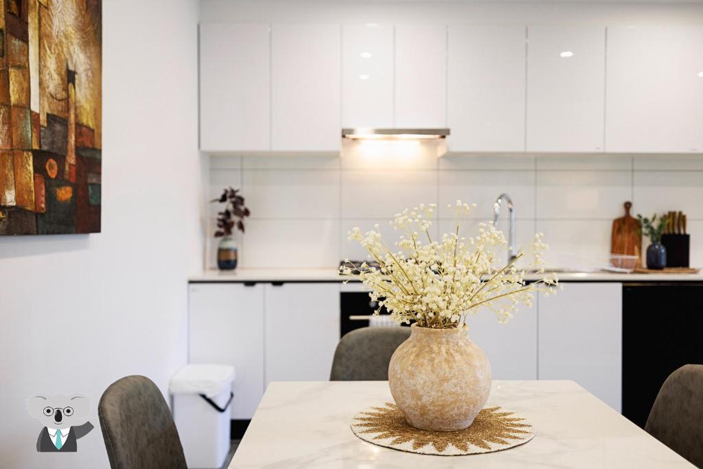 KozyGuru Cremorne 2B Unit, Melbourne (updated prices 2026)