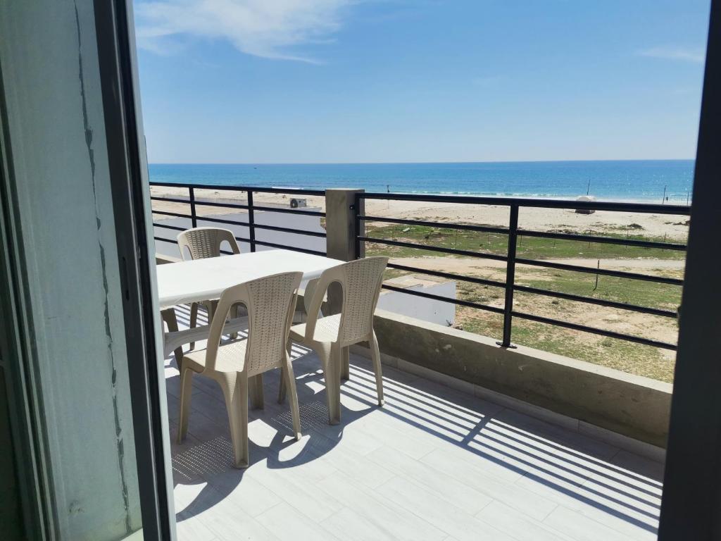 Rare S2 en front de mer Maamoura Beach, Nabeul (updated prices 2025)
