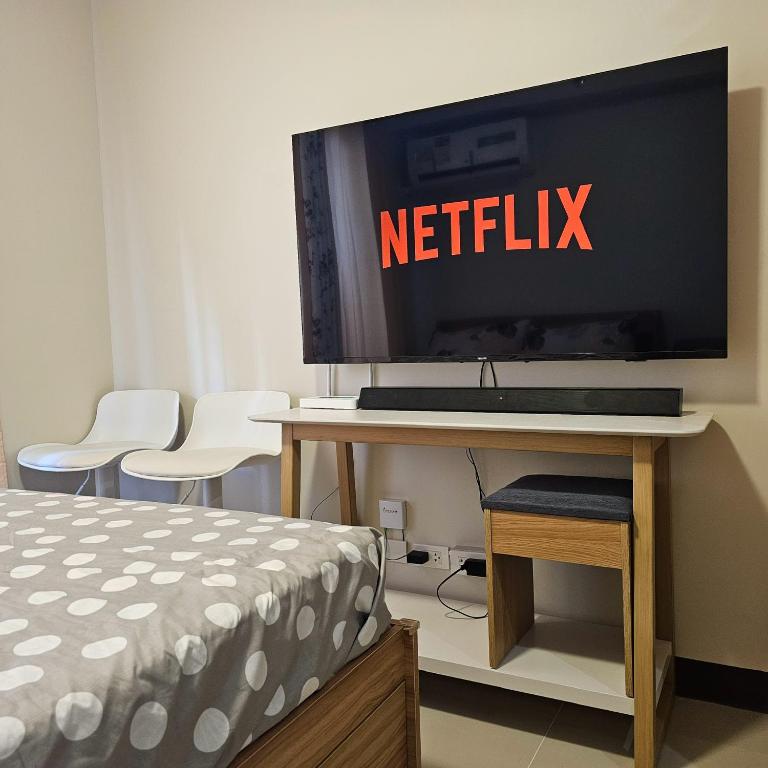 TGNL Cozy Den with Pool & 100MBPS Fiber WiFi at Saekyung Village One ...