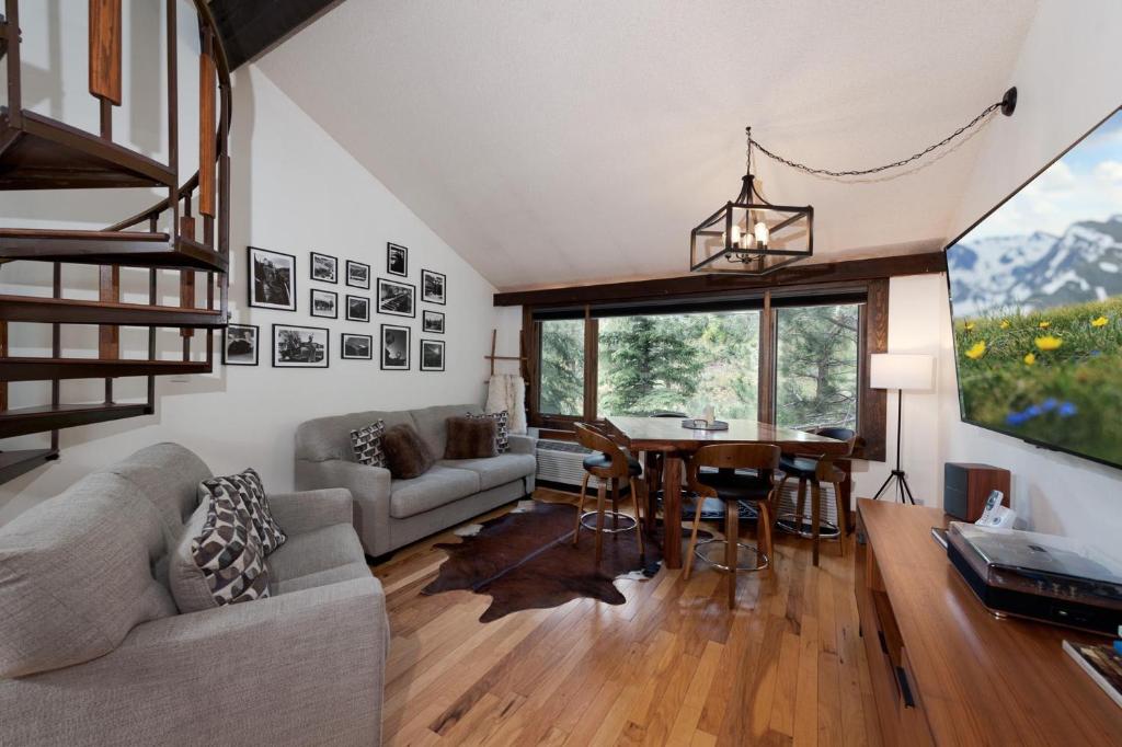 Tamarron Lodge Loft 334 - The Alpine Line - Durango CO, Durango ...