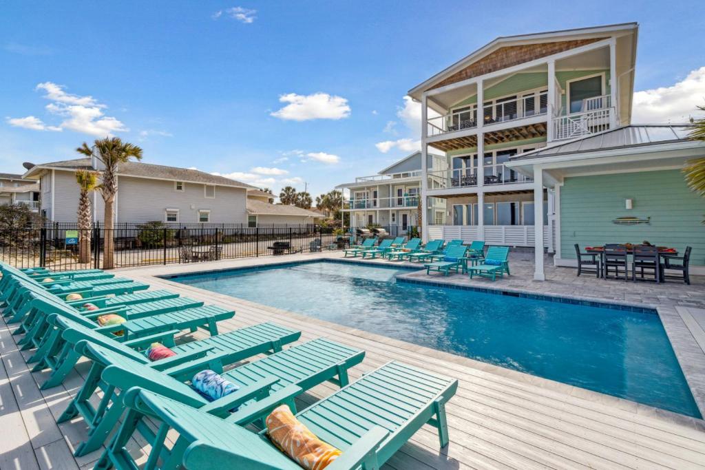 Ocean Lookout 1 - Heated Pool, Beachfront Deck, Stunning Ocean Views ...