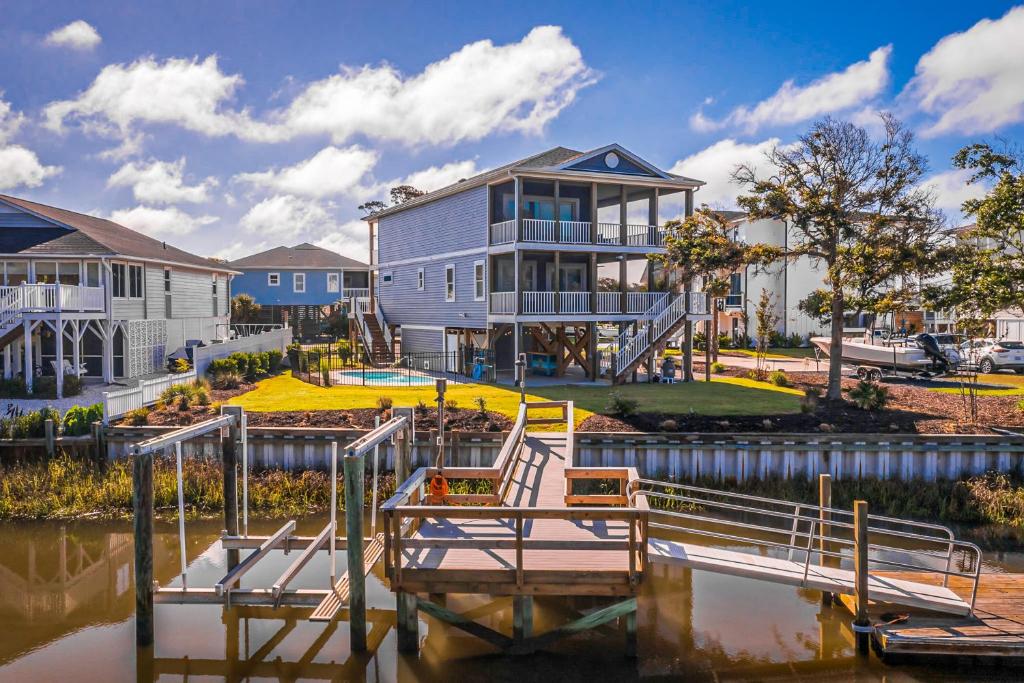 A Shore Thing, Oak Island (updated prices 2025)