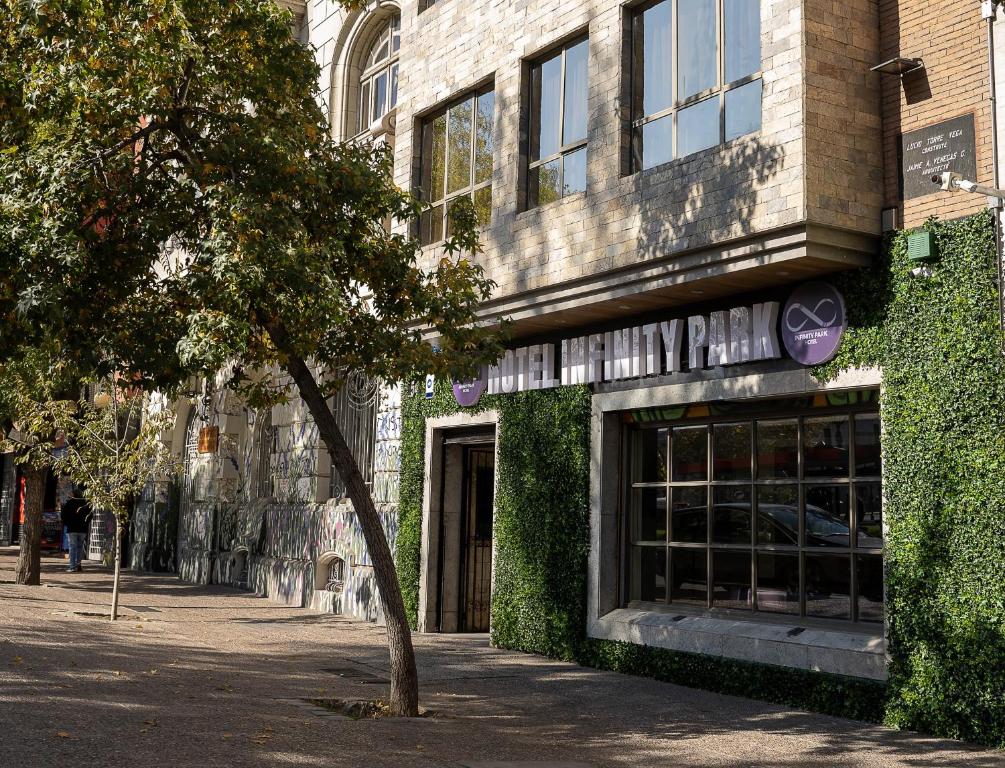 Infinity Park Hotel, Santiago (updated prices 2026)