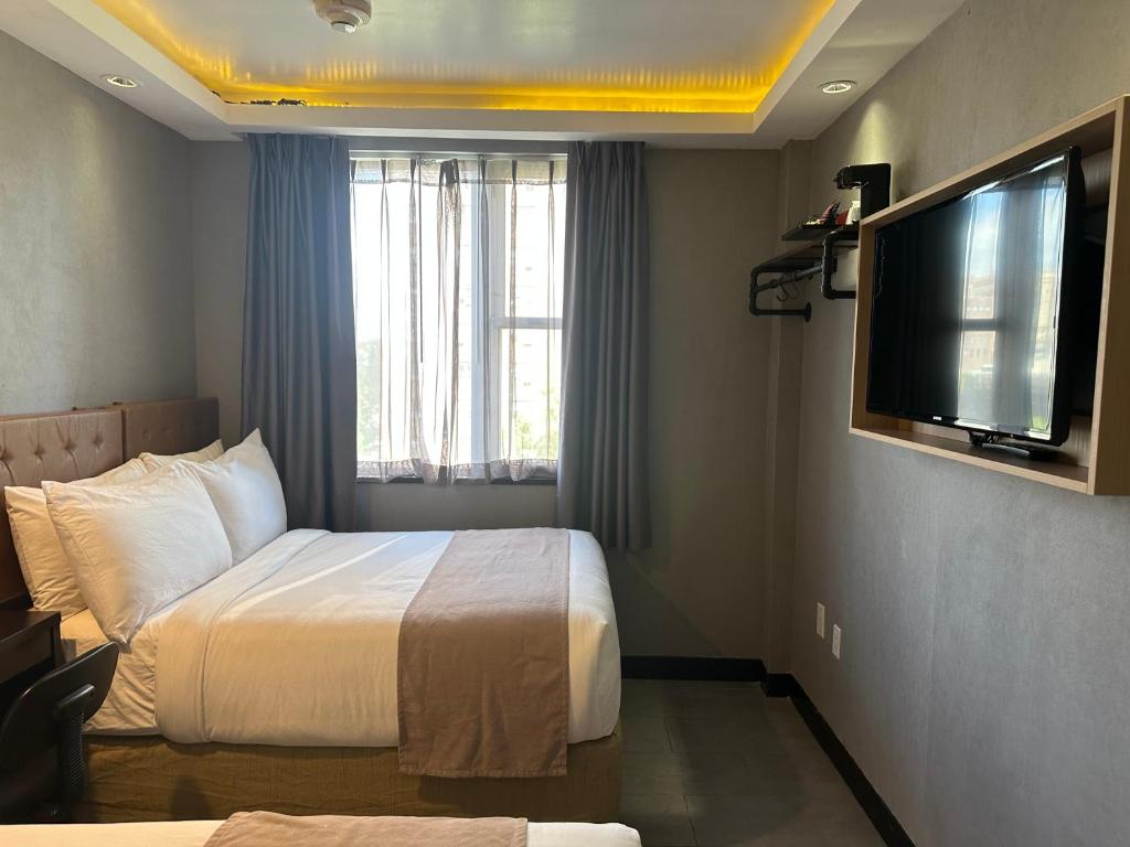 Madison LES Hotel, New York (updated prices 2025)