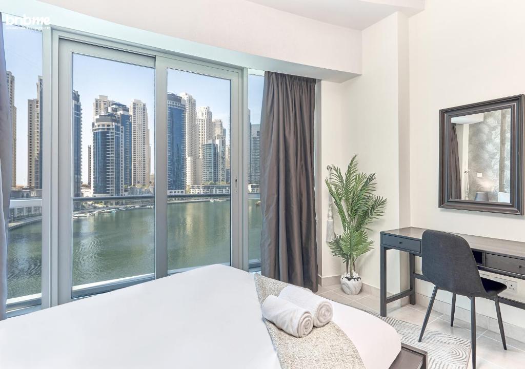 bnbmehomes - DAMAC Waves Tower, Dubai (updated prices 2025)