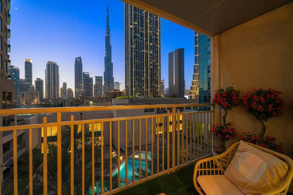 FIRST CLASS Studio Full Burj Khalifa View, Dubai (updated prices 2026)
