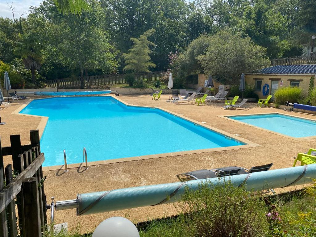 Camping Les Pialades, Nabirat (updated prices 2024)
