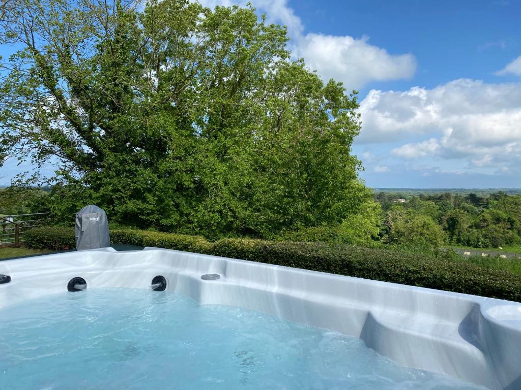 Carrick Beg Self Catering Holiday Accommodation with Hot Tub, Sulby ...