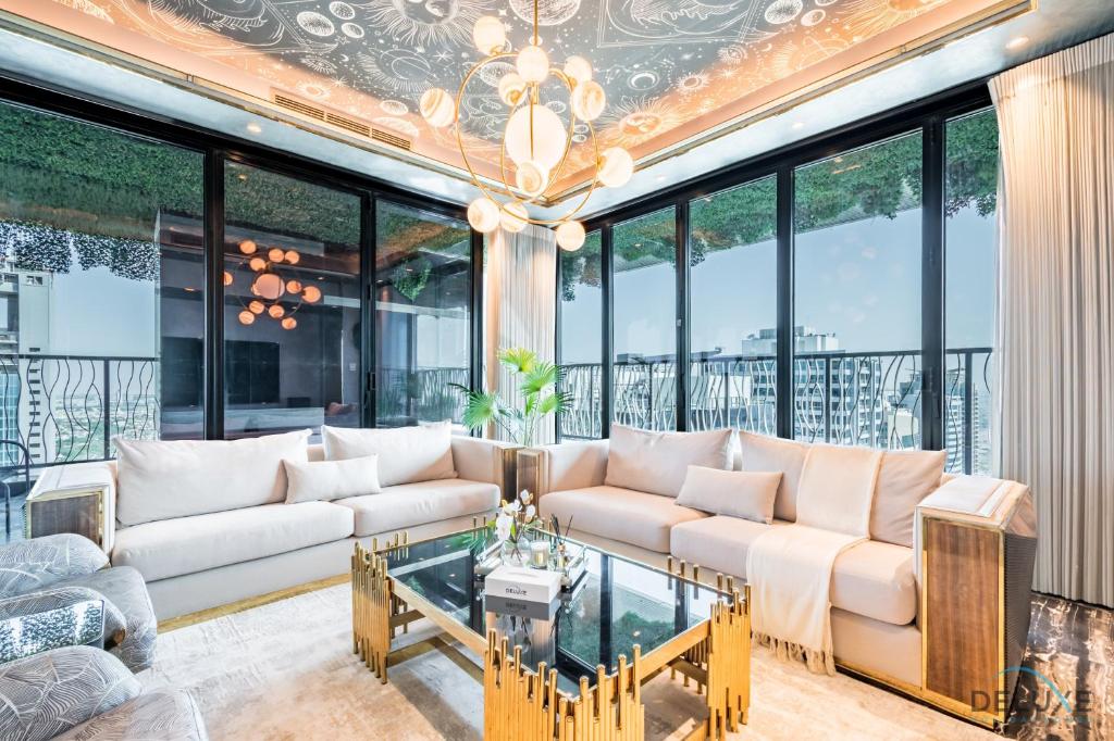 Luxurious 3BR with Assistant Room at MBL Residence in Jumeirah Lake ...