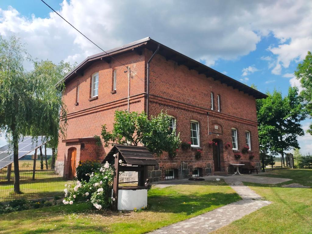 Dębowe dawna leśniczówka, Średnia Huta (updated prices 2026)