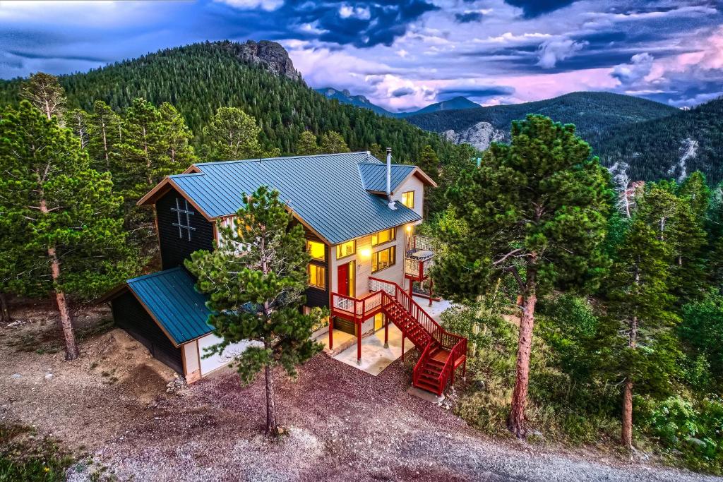 Mountain View Retreat home, Nederland (updated prices 2026)