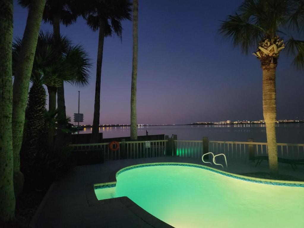 Hook, Wine, & Sinker Waterfront Paradise, Corpus Christi (tarifs ...