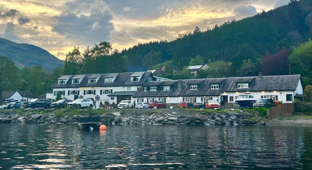 The Clachan Hotel, Lochearnhead, Lochearnhead (updated prices 2026)