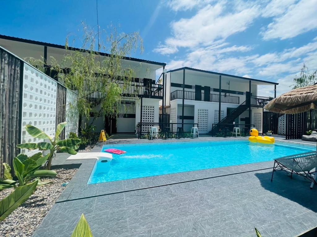 Penguin Villa Resort & Bistro, Ratchaburi (updated prices 2025)