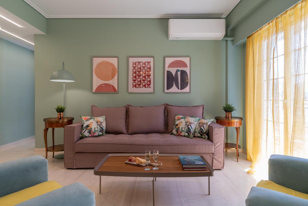 Elegant Escape 2BR BA Sunny Apt, Athens (updated prices 2026)