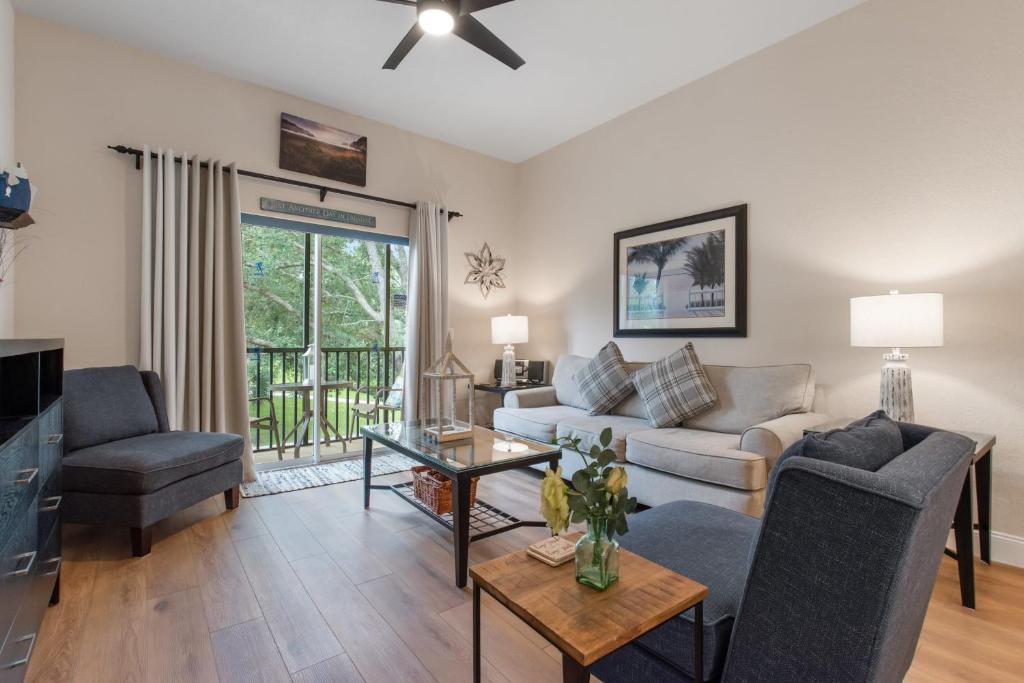 Newly renovated beautiful second floor condo in Bahama Bay, Kissimmee ...