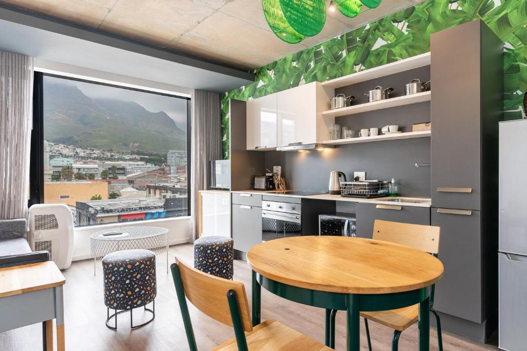 412 WEX1 by Perch Stays with daily housekeeping, Cape Town (updated ...
