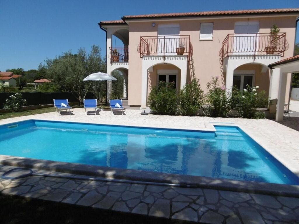 Carina Comfortable holiday residence, Labinci – Aktualisierte Preise ...