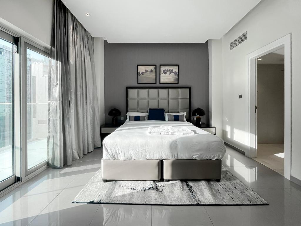 Elegant Two Bedroom In Damac Majestine - Business Bay Dubai - Ezytrac Vacation Homes, Dubai ...