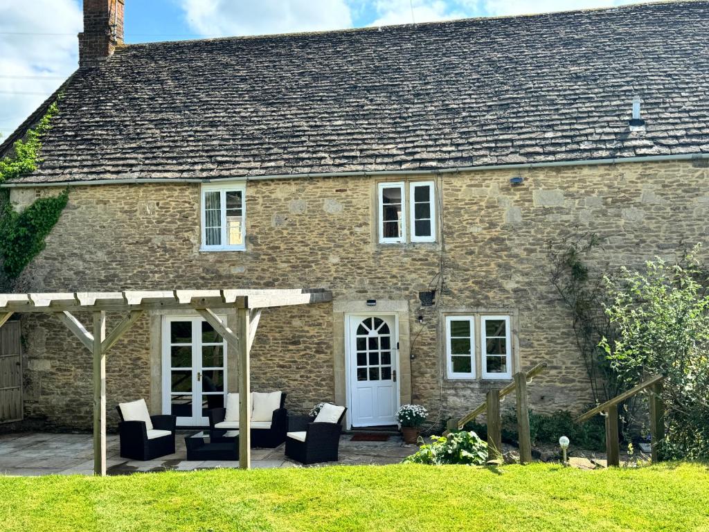 Come and stay at Little Wick, Lacock (updated prices 2026)