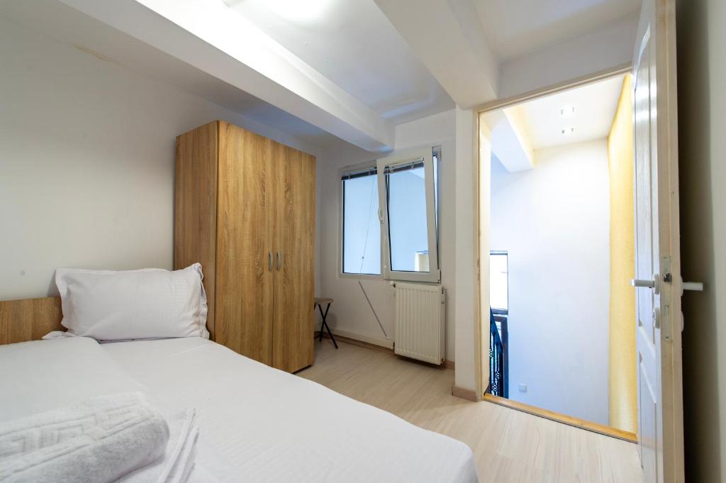 Metro Escape, Oradea (updated prices 2026)