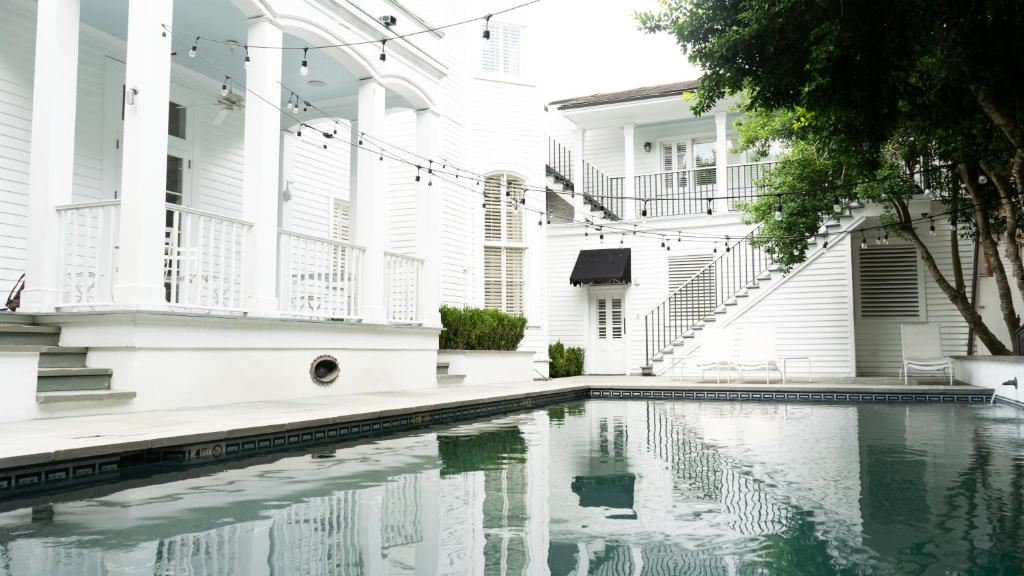 Melrose Mansion, New Orleans (updated prices 2025)