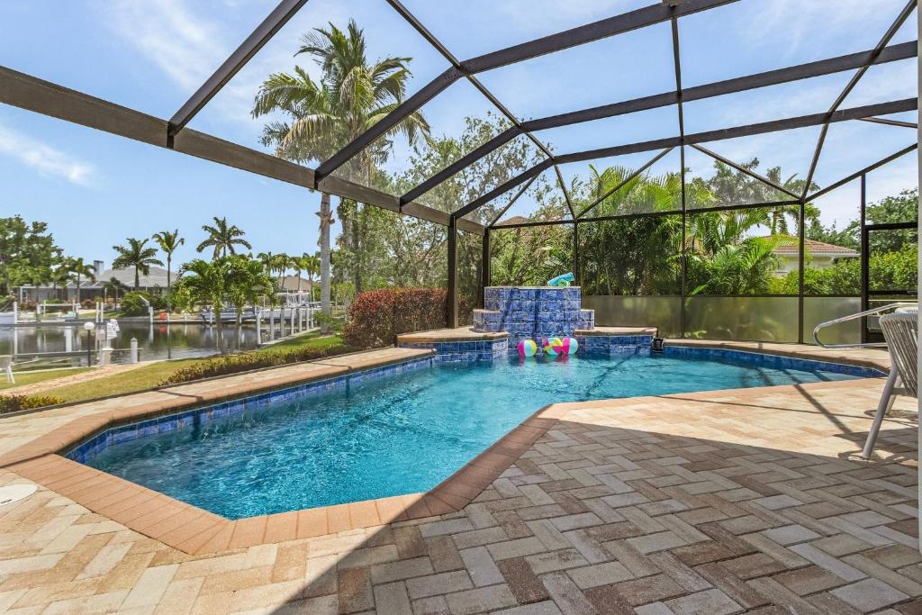 Gorgeous Canal Home With Gulf Access Heated Pool Waterfront Isle