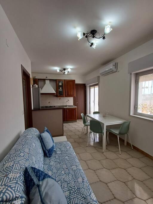 La Riva blu, Santa Teresa di Riva (updated prices 2025)