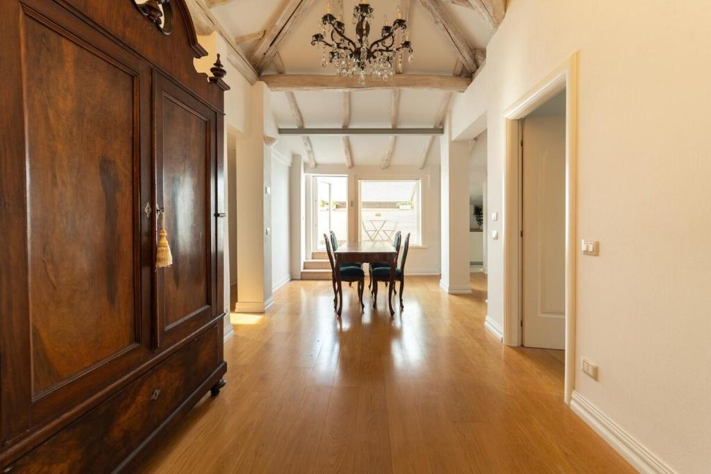 Apartment Persichetto, elegant and panoramic, Santa Viola (precios ...