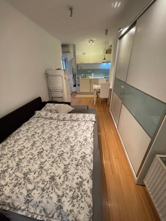 Simy downtown studio, Ljubljana (updated prices 2025)