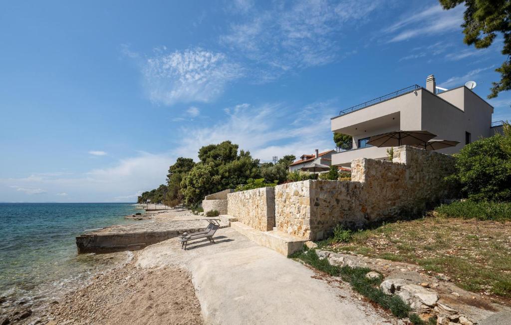 Villa Pinea, Petrcane (updated prices 2026)