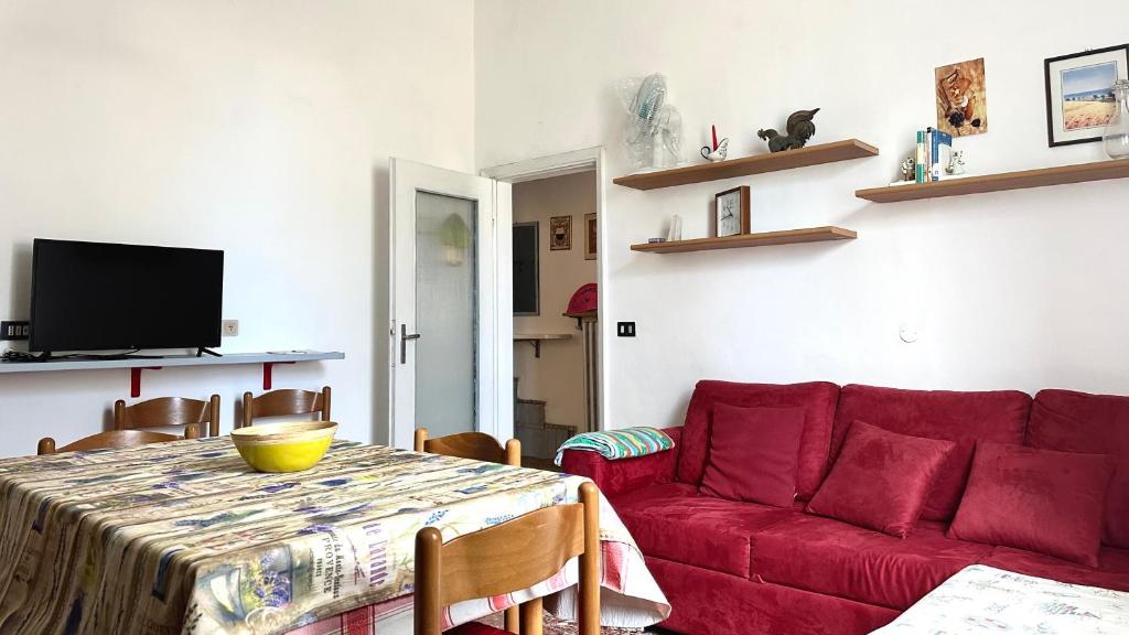 SE096 - Senigallia, comodo bilocale fronte mare, Senigallia – Updated ...