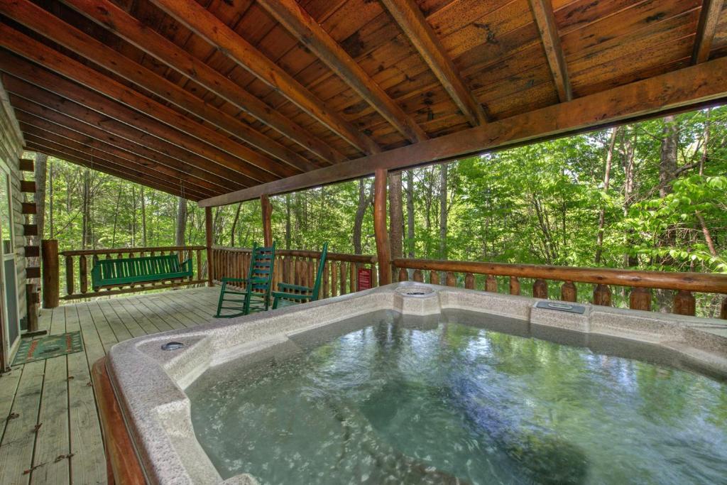 Bear Secrets by Eden Crest, Sevierville (updated prices 2026)