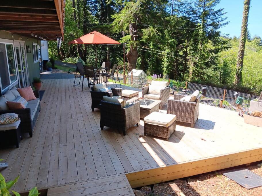 Gypsy by the Bay 2 Bedroom with Fireplace, North Bend (aktualisierte ...